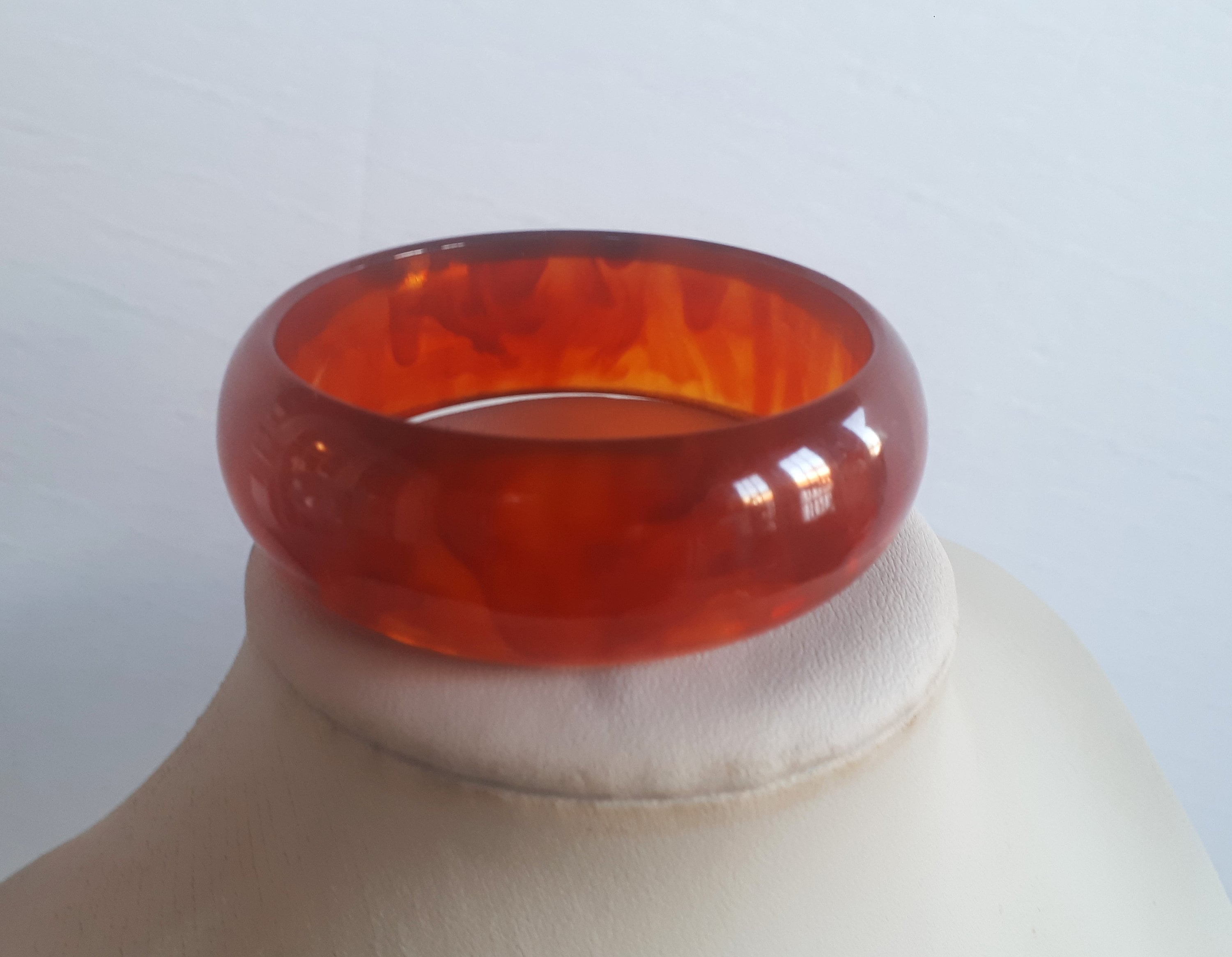 Chunky ART DECO Marbled Burnt Orange Prystal Bakelite Bangle Bracelet ...