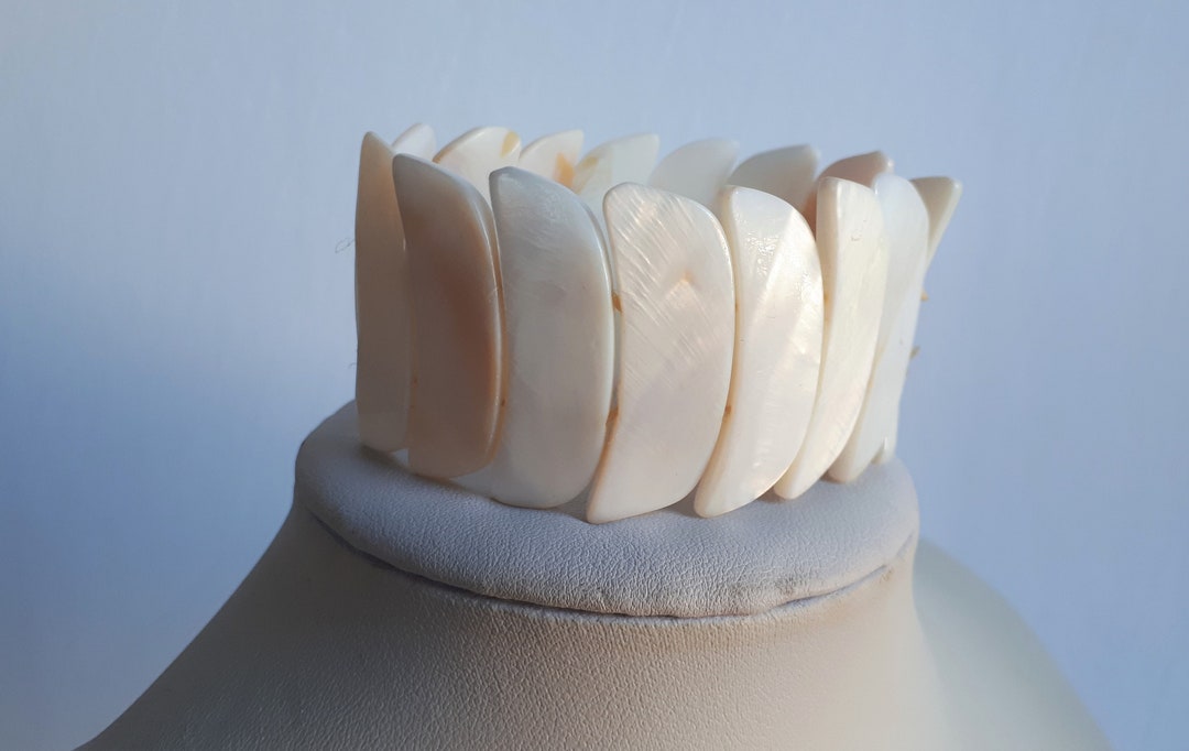 Carved MOP Mother of Pearl Shell Panel Stretch Bracelet Natural Color ...