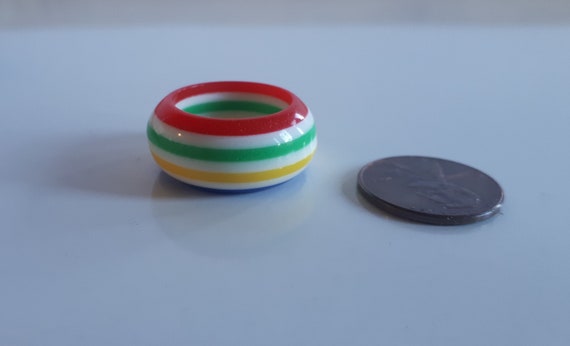 Lucite plastic domed band ring with layered rainbow m… - Gem