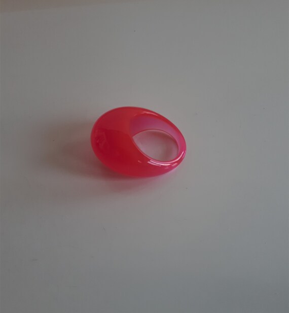 Semi transparent jello neon fuchsia pink lucite plast… - Gem