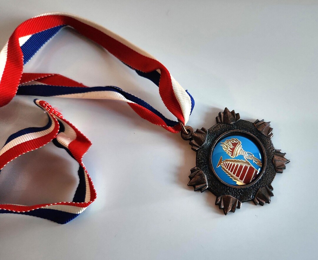 French Olympic Games Participation Medal Pendant Necklace Vintage - Etsy