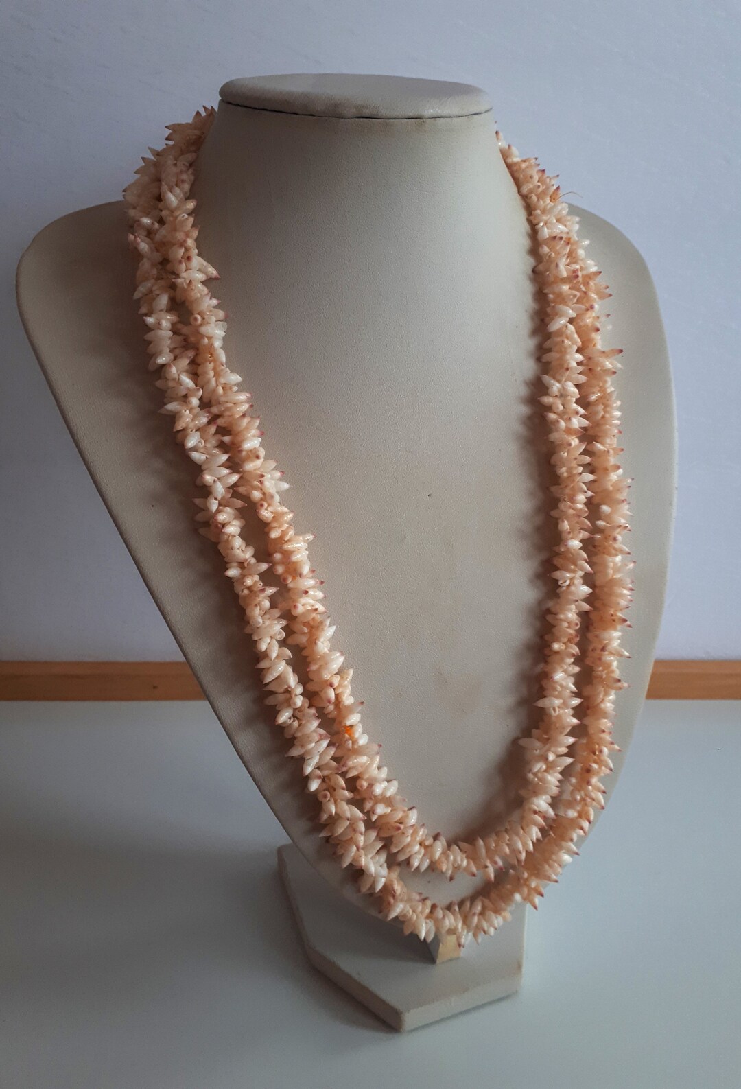 Long Vintage Tiny White Pinkish Shell Lei Necklace 50 Inches - Etsy