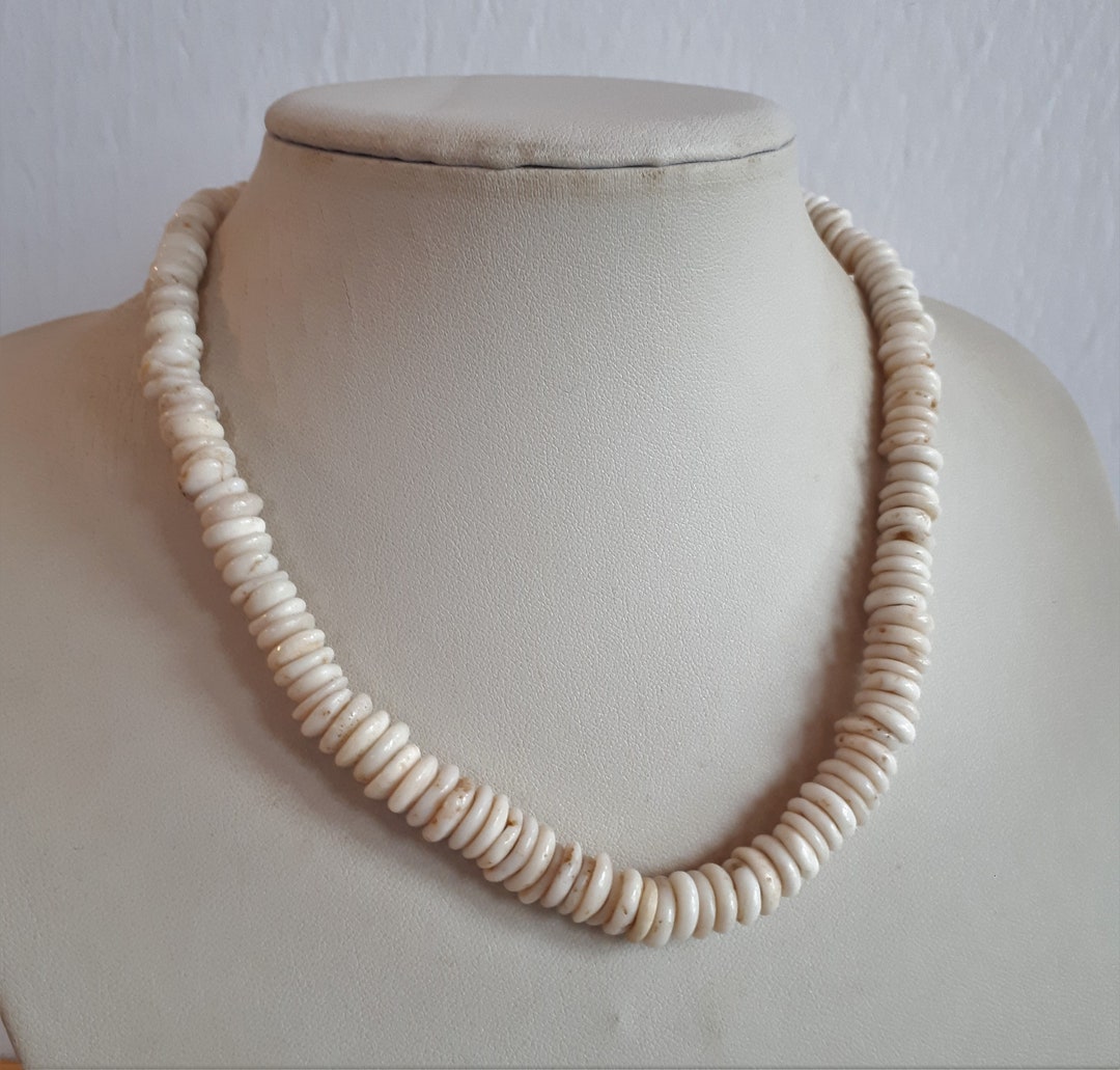 Chunky Vintage Hawaiian Natural Big Puka Shell Graduated Necklace ...