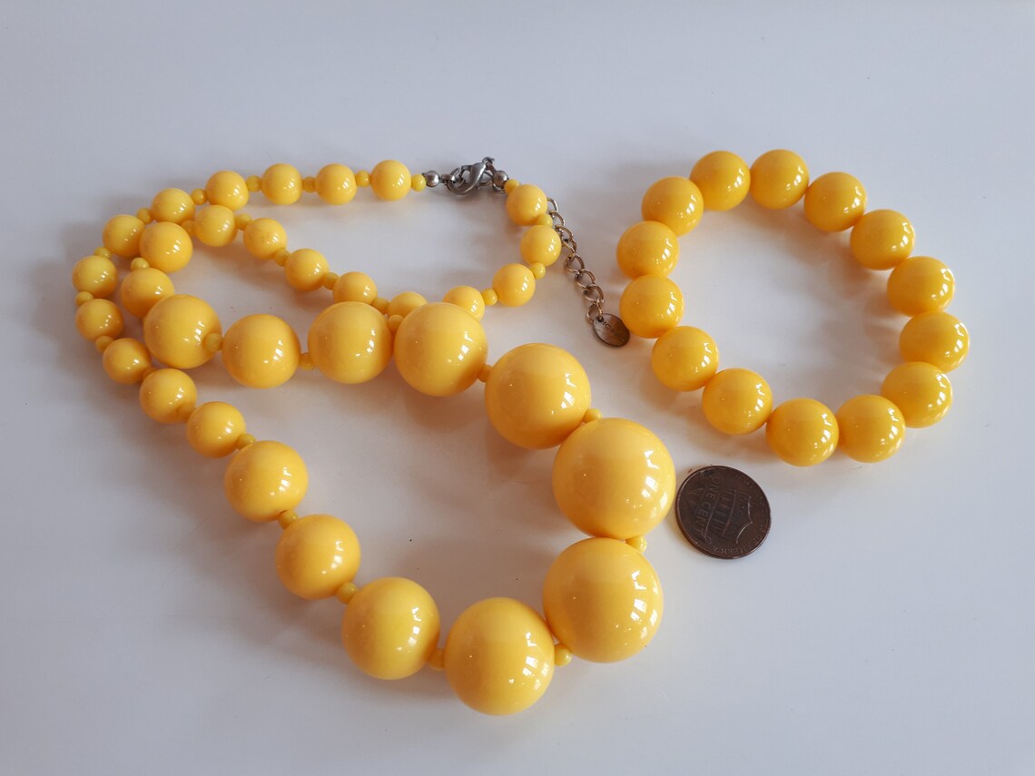 Massive ICING Signed Yellow Plastic Resin Jewelry Set Beaded Graduated ...