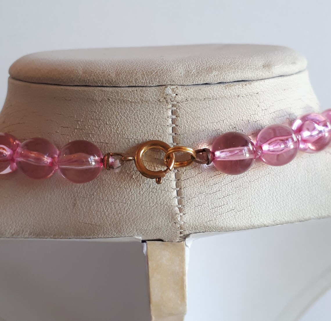 Vintage Pool of Light Transparent Pink Lucite Plastic Knotted Graduated ...