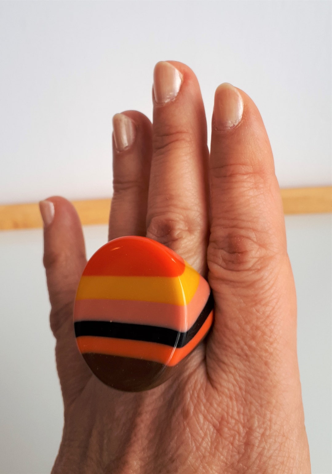 RUNWAY Massive Lucite Plastic Ring Yellow Orange Peach Brown Black ...