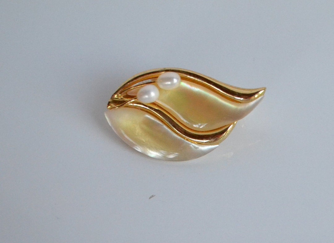 Vintage Glazed MOP Mother of Pearl Shell and Cultured Freshwater Pearls ...