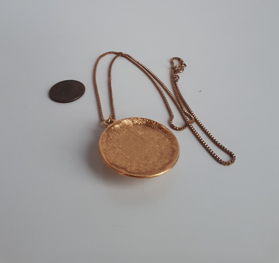 Big Vintage faux conch shell plastic cameo lady portr… - Gem