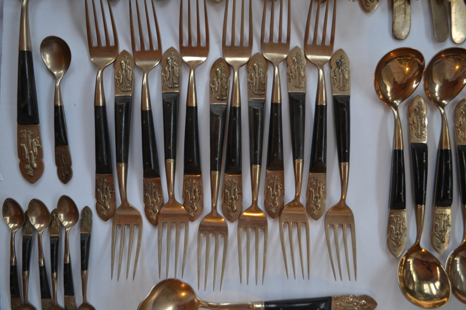 Vintage Chinese Hong Kong Flatware Silverware 81 Pcs Set Carved Horn ...