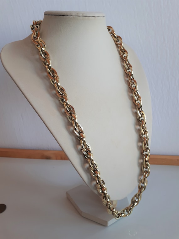 chunky Vintage textured gold metal chain necklace wit… - Gem