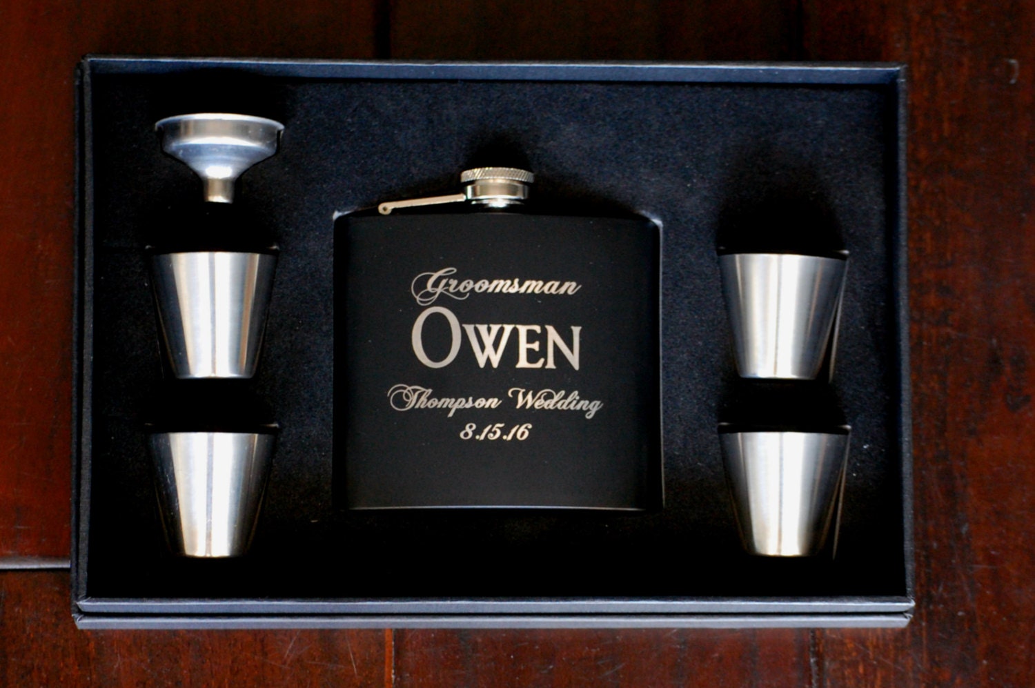 Set of 8 Groomsmen Gift Flask Gift Set Personalized Flask | Etsy