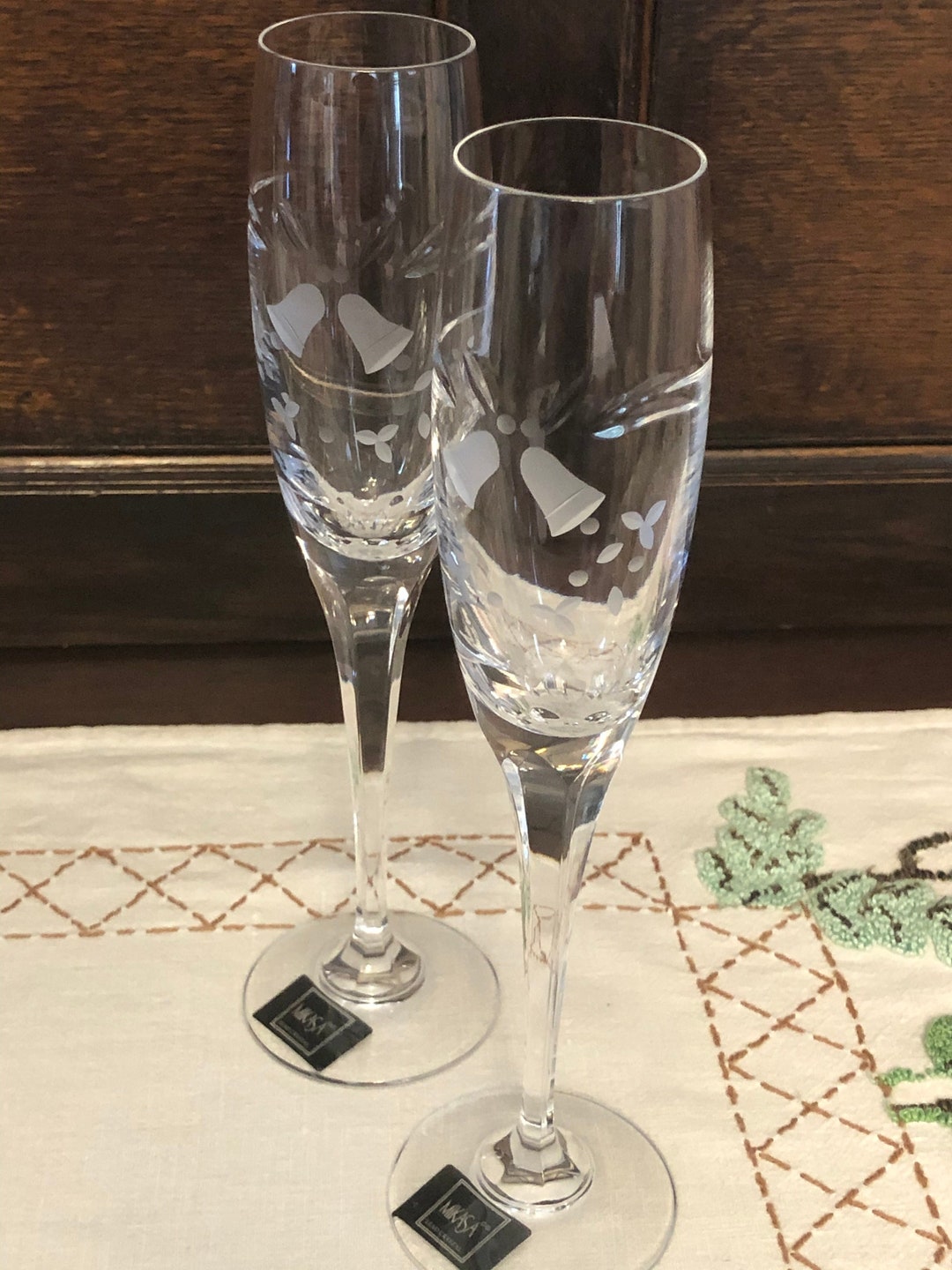 Mikasa Wedding Bells Flutes: Etched Crystal Champagne Toasting Glasses ...