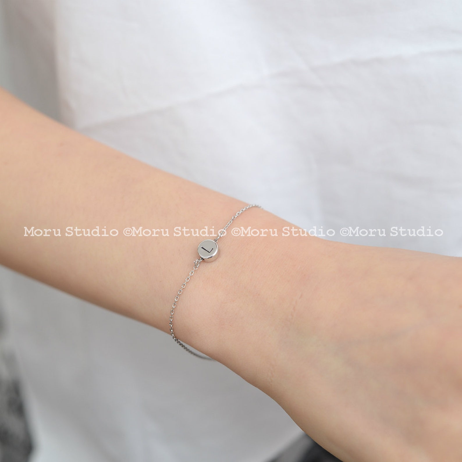 Initial Dot Bracelet personalized Disc Bracelet Bridesmaid - Etsy