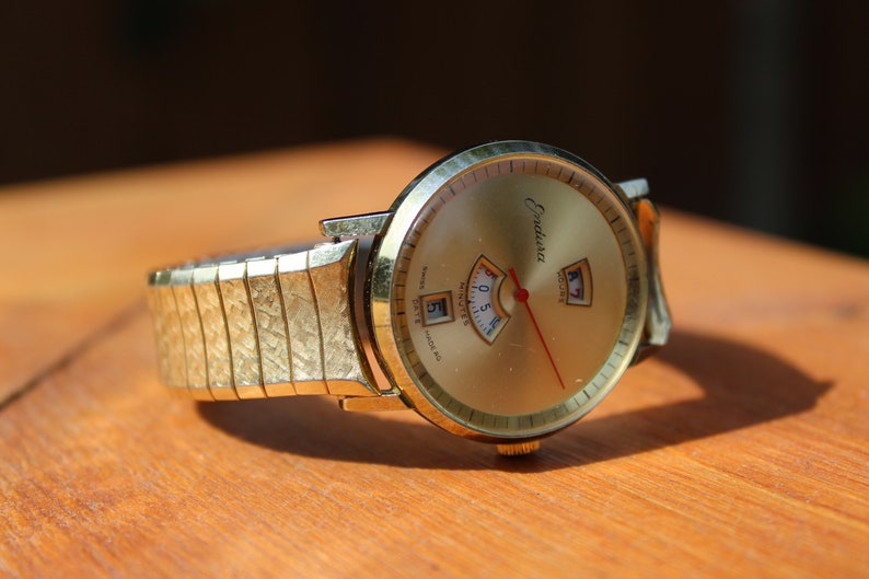 ENDURA Instantime Swiss Men's Digital Jump Hour Watch | Etsy