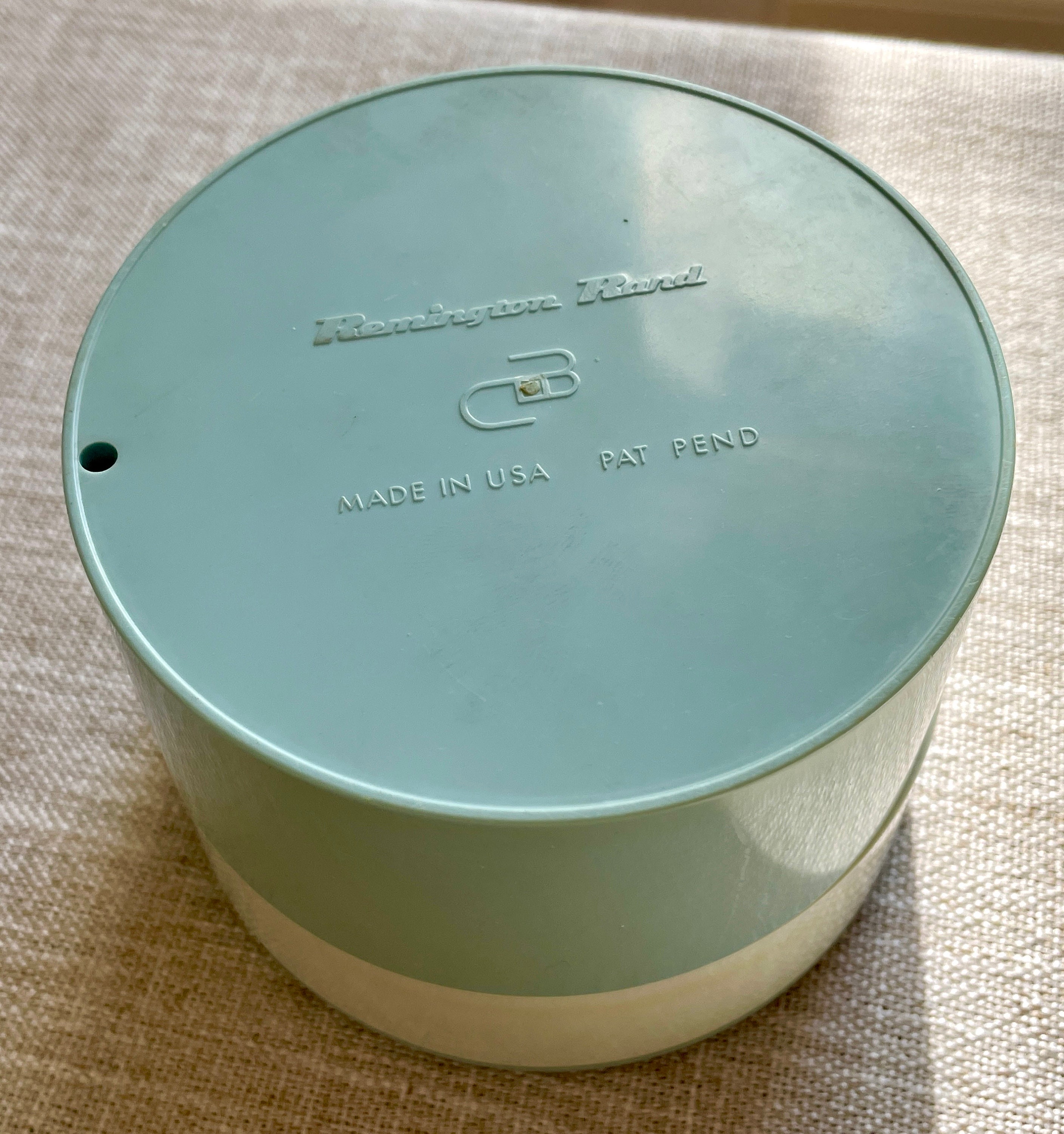 Beautiful 1960s Powder Blue and Gold, Vintage Lady Remington Electric ...