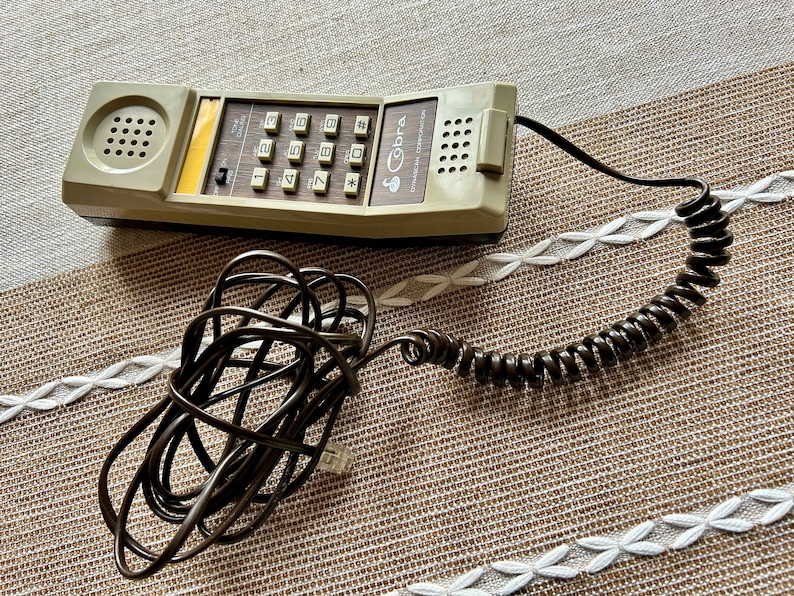 1980s Telephone Vintage Cobra Dynascan Chicago, Woodgrain Finish, Clean ...