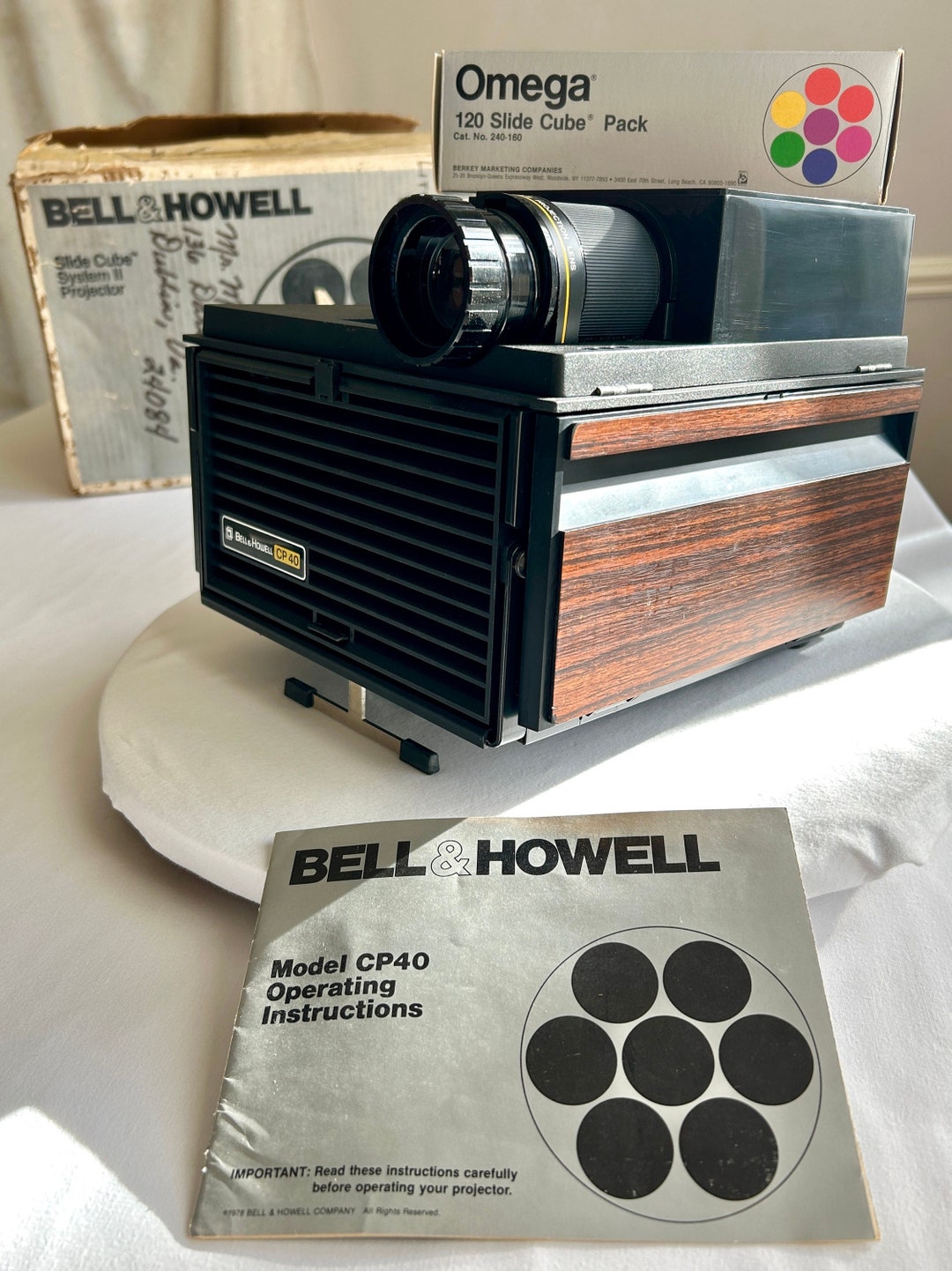 Vintage 1978 Bell Howell CP40 Slide Cube System Projector, Woodgrain ...