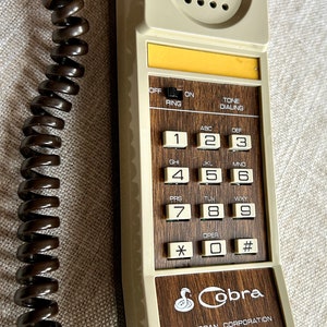 1980s Telephone Vintage Cobra Dynascan Chicago, Woodgrain Finish, Clean ...