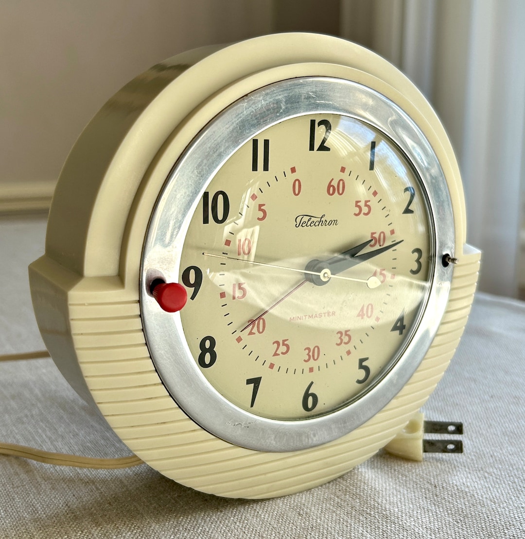 1940s Vintage Telechron Minitmaster Kitchen Wall Clock With Timer ...