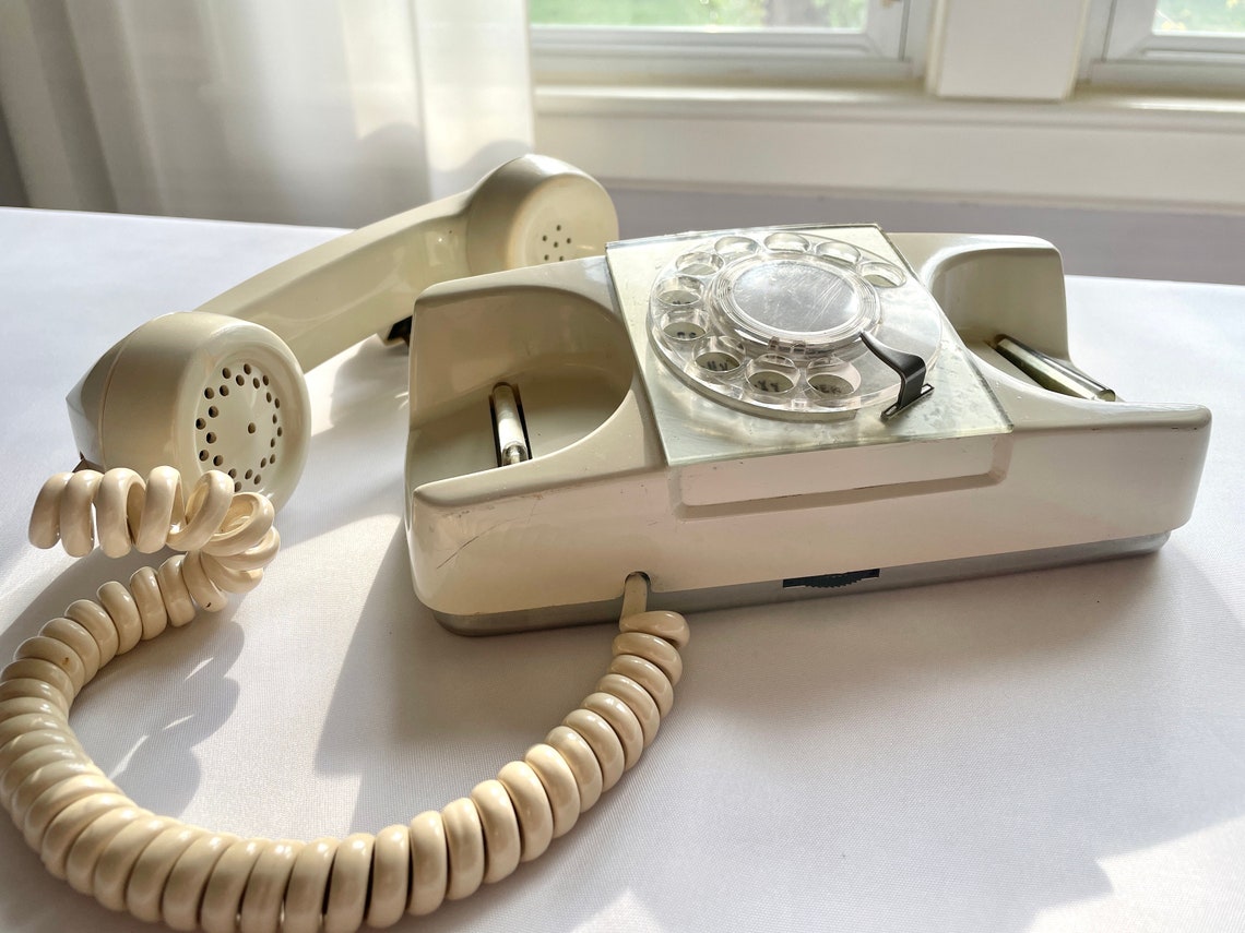 Pretty Vintage 1960's Monophone Automatic Electric Telephone Type 182 ...