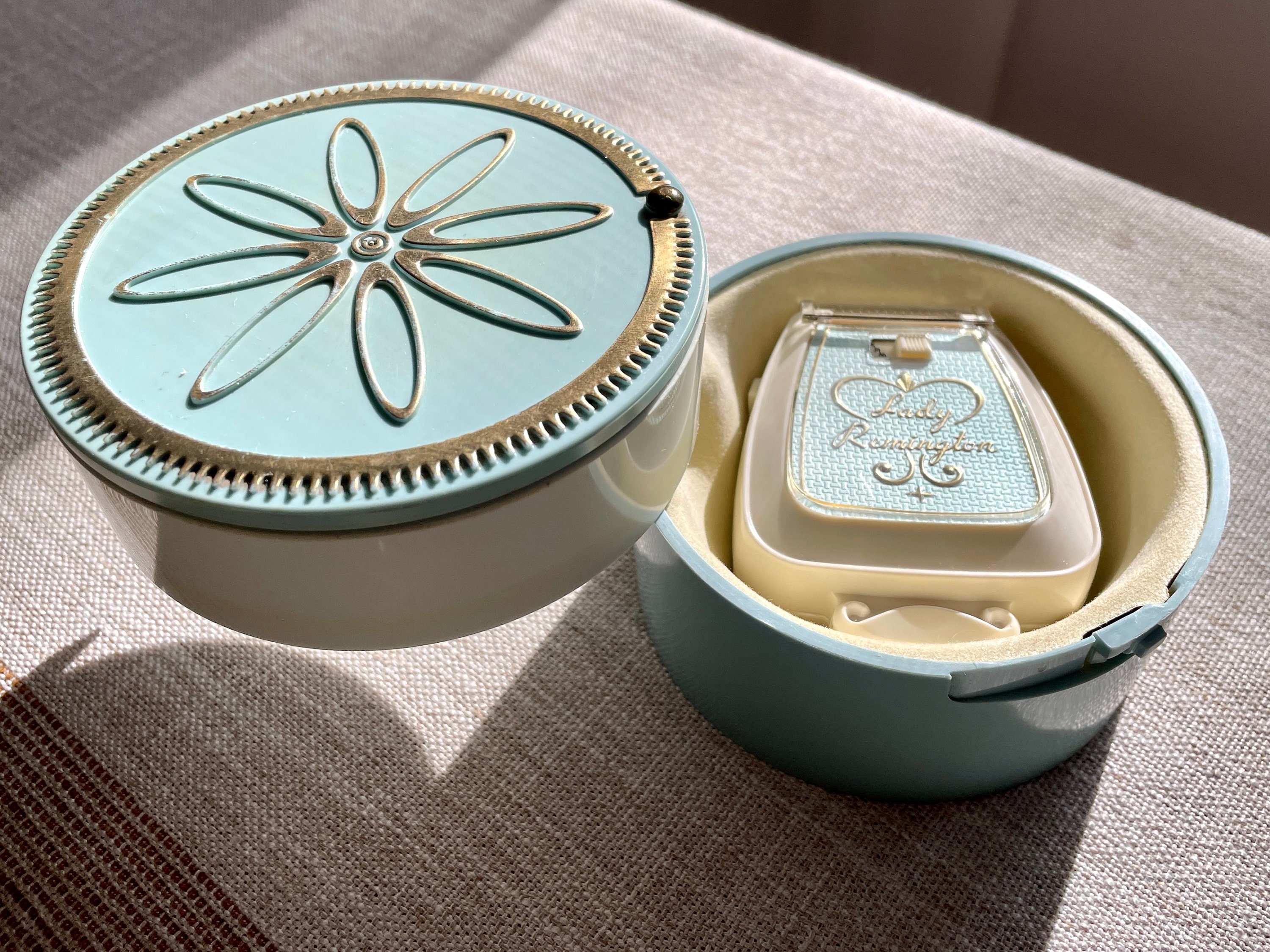 Beautiful 1960s Powder Blue and Gold, Vintage Lady Remington Electric ...