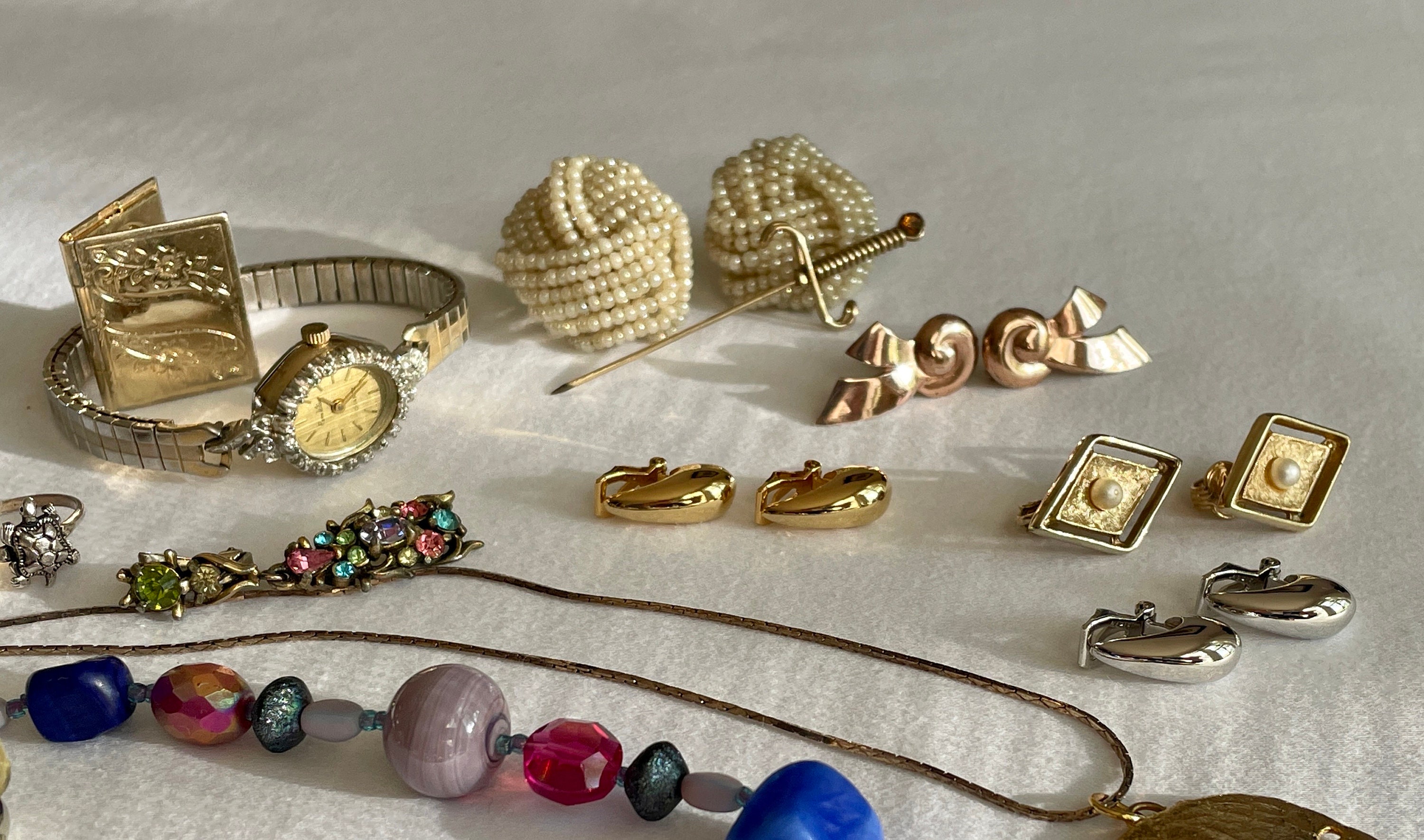 1960s Unique, 18 Pc LOT Vintage 1960s Jewelry, Rings, Bracelets, Locket ...