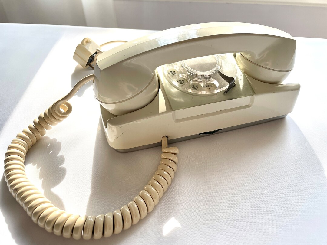 Pretty Vintage 1960's Monophone Automatic Electric Telephone Type 182 ...