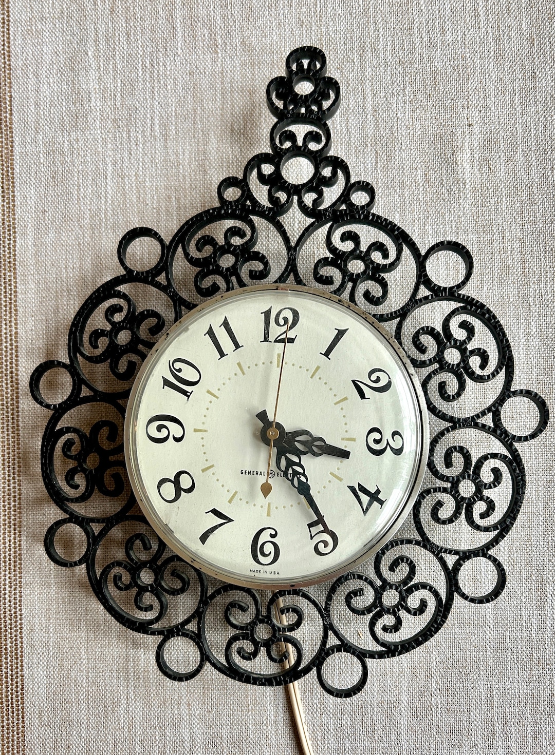 1950s Vintage General Electric GE Wall Clock Ornate Scroll Model 2151 ...