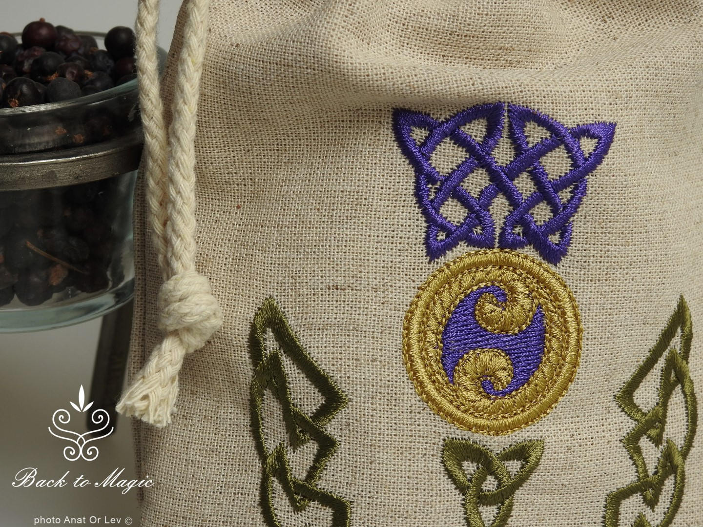 Embroidered Pouch With a Celtic Thistle Motif. Pagan Wiccan - Etsy Israel