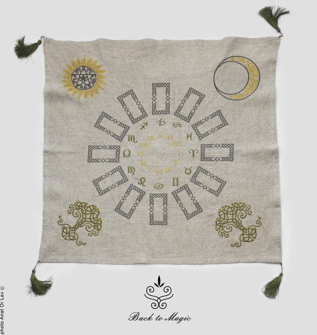 Embroidered Cloth for Astrological Tarot Spread. Tarot Cloth. - Etsy Israel