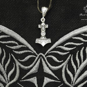 Rune Casting Cloth. Embroidered Divination Cloth 21-22. Mjolnir. Thor's ...