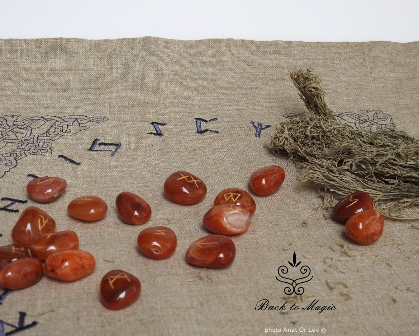 Embroidered Rune Cloth. Divination Rune Cloth. Rune Casting | Etsy