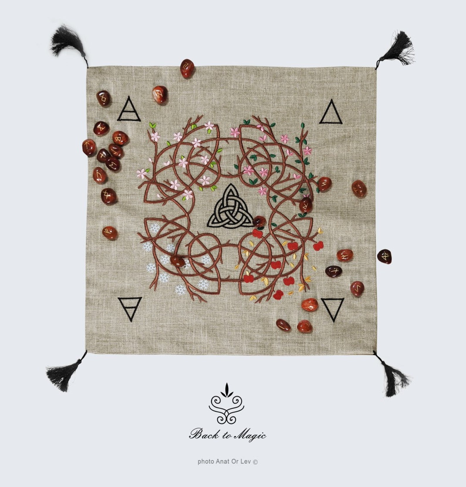 Embroidered Divination Cloth. Altar Cloth. Rune Casting Cloth. - Etsy