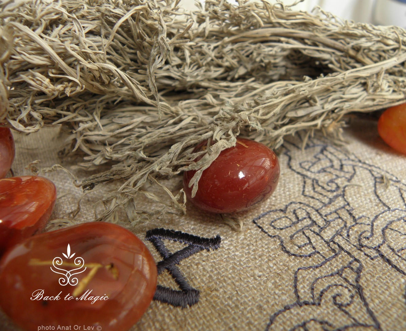 Embroidered Rune Cloth. Divination Rune Cloth. Rune Casting | Etsy