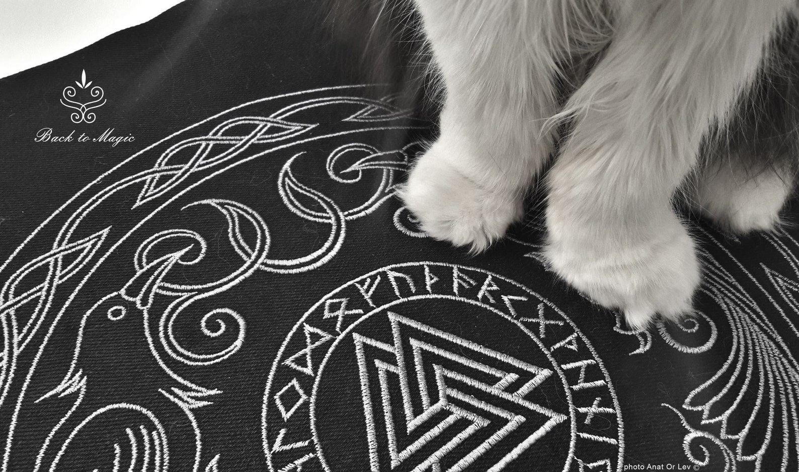 Rune Casting Cloth. Embroidered Divination Cloth 21-22. | Etsy