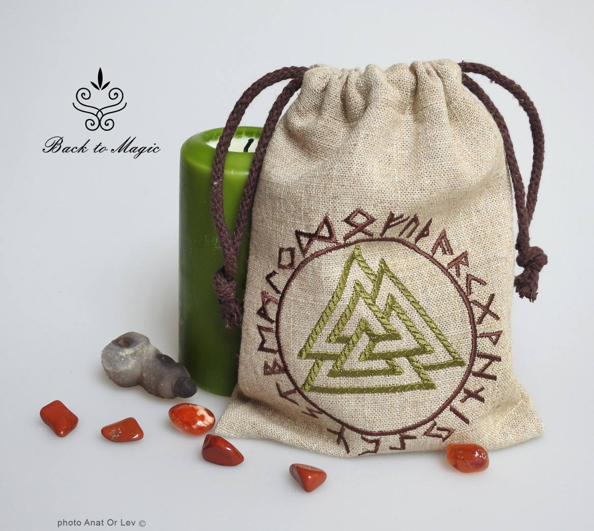 Embroidered rune pouch. Valknut. Rune bag. Runic divination. | Etsy