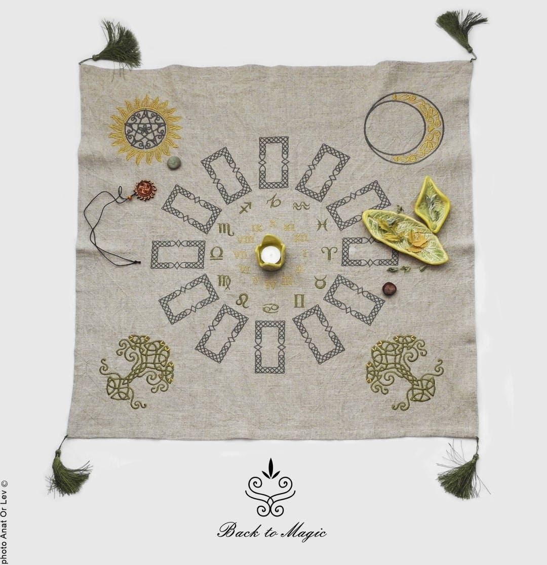Embroidered Cloth for Astrological Tarot Spread. Tarot Cloth. - Etsy Israel