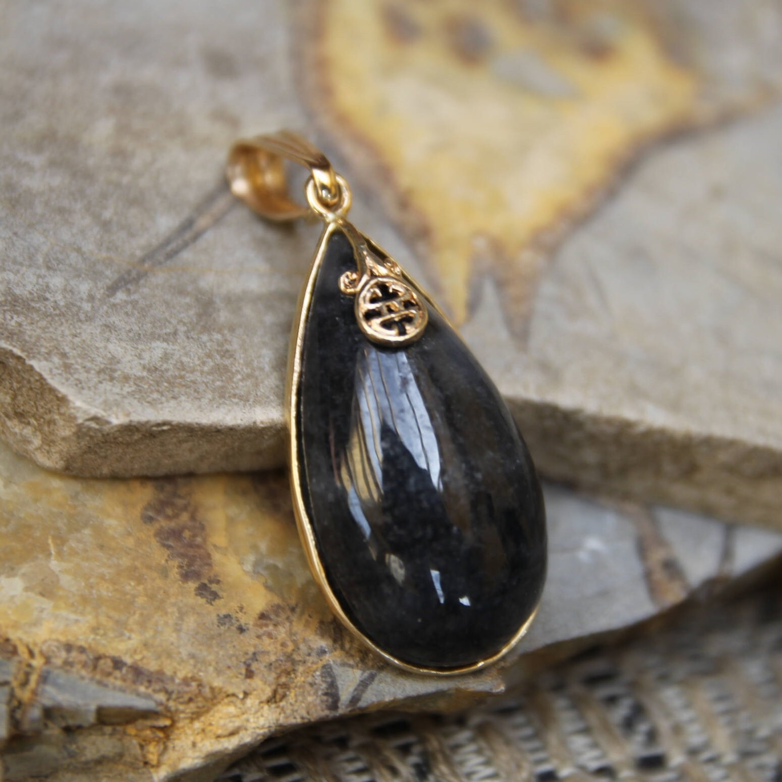 Vintage Black Jade Pear-shaped 14k Pendant, Black Jade Pendant, Black ...
