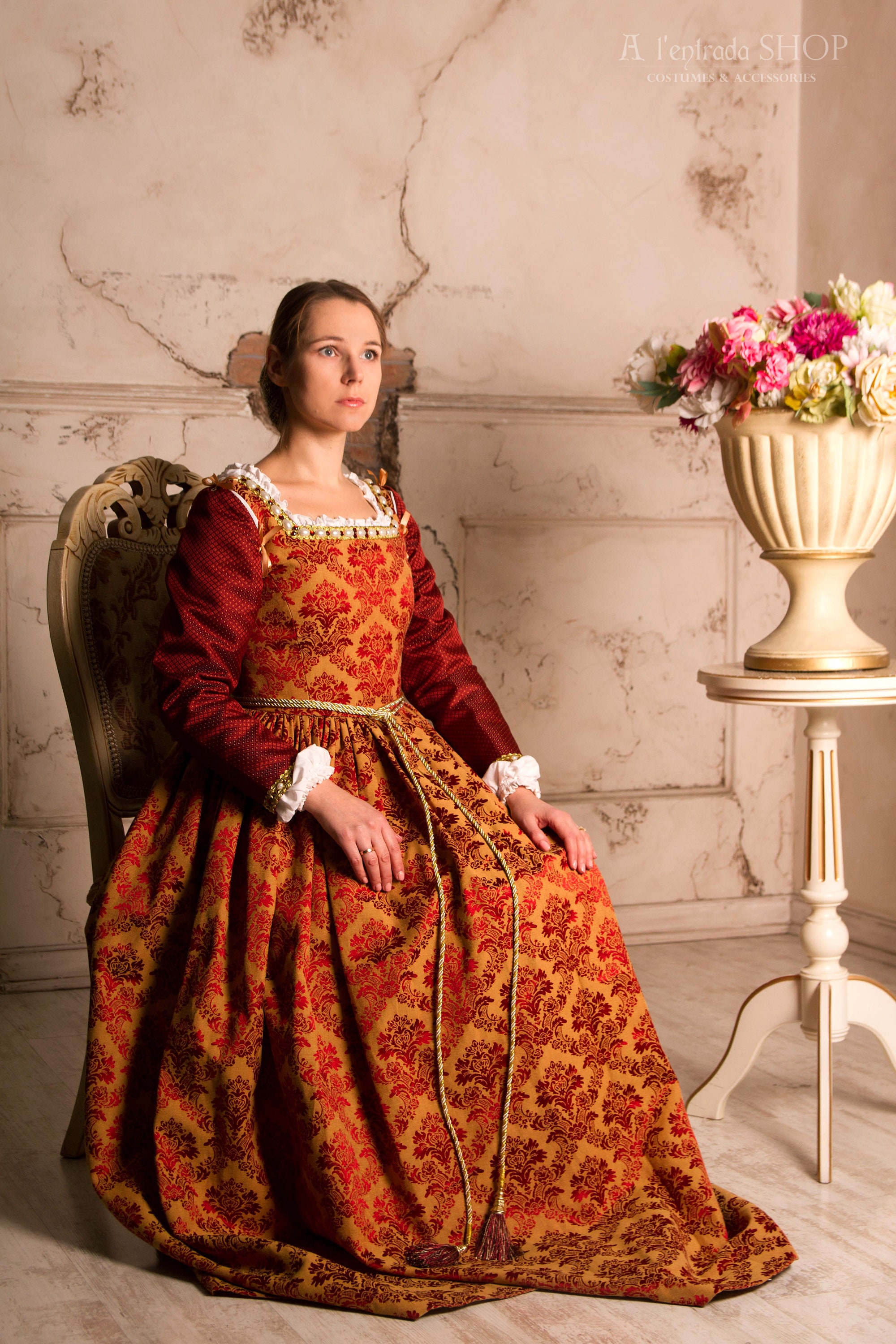 Renaissance dress. Red color Italian renaissance gown. Robe | Etsy