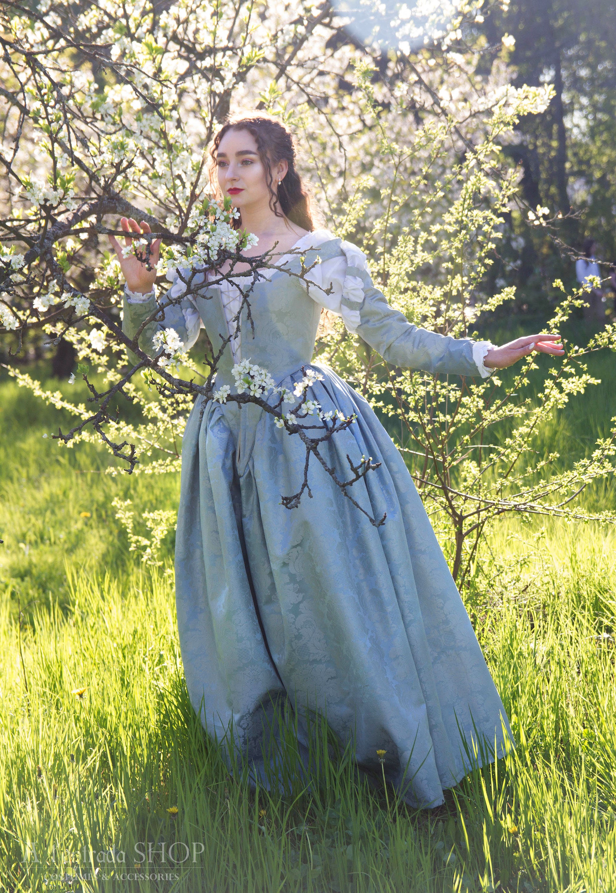 Blue Renaissance gown XVI century feshion. Italian Renaissance | Etsy