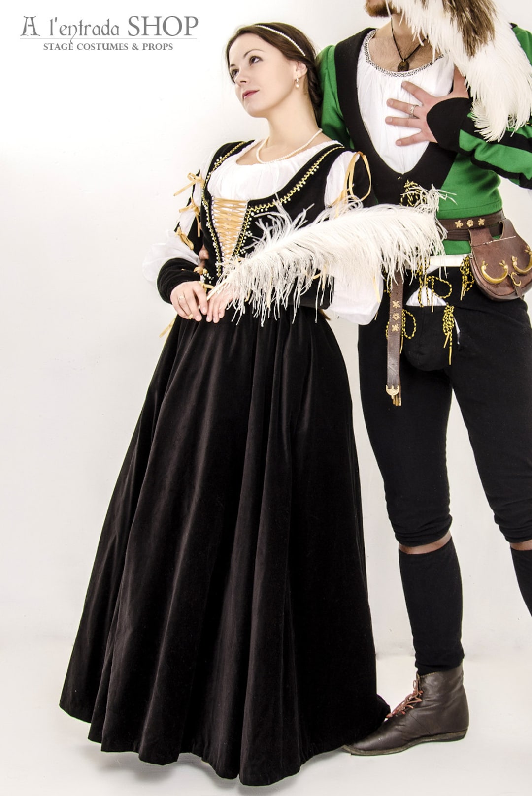 Opulent 15th-century Italian Renaissance Velvet Gown: Lucrezia Borgia ...