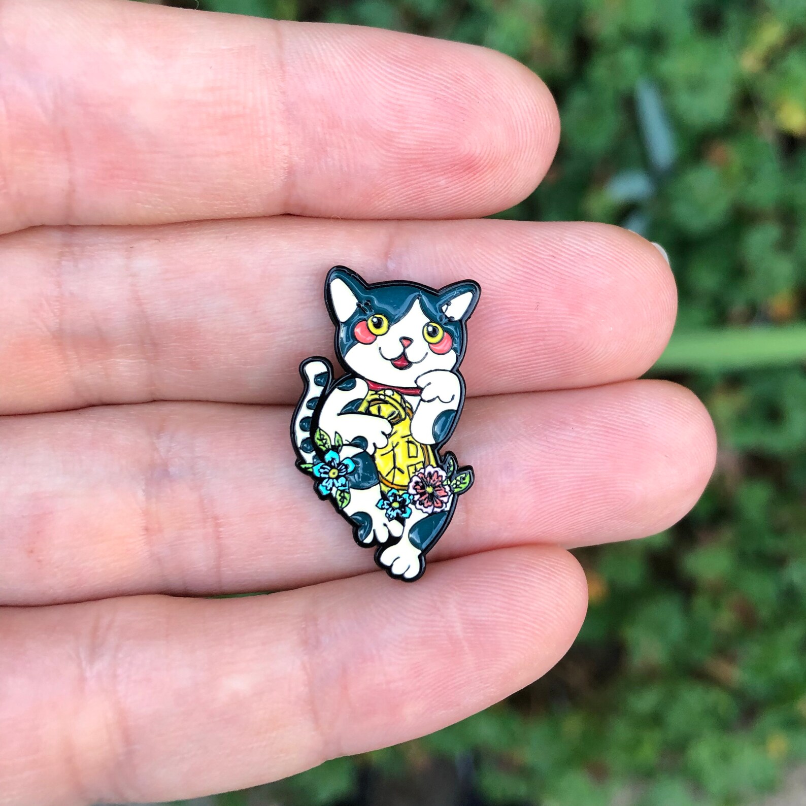 Lucky Cat - Super Awesome Custom Soft Enamel Pin. Cute Enamel Pins for ...