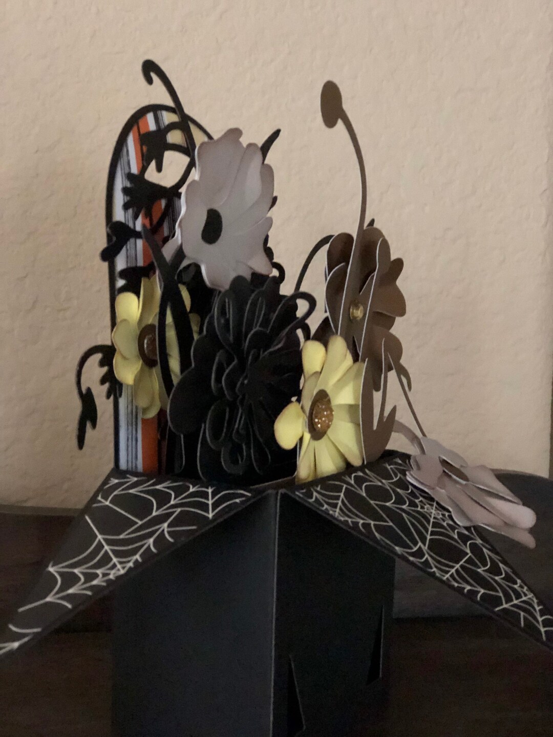 Spooky Halloween Flower Box Card - Etsy