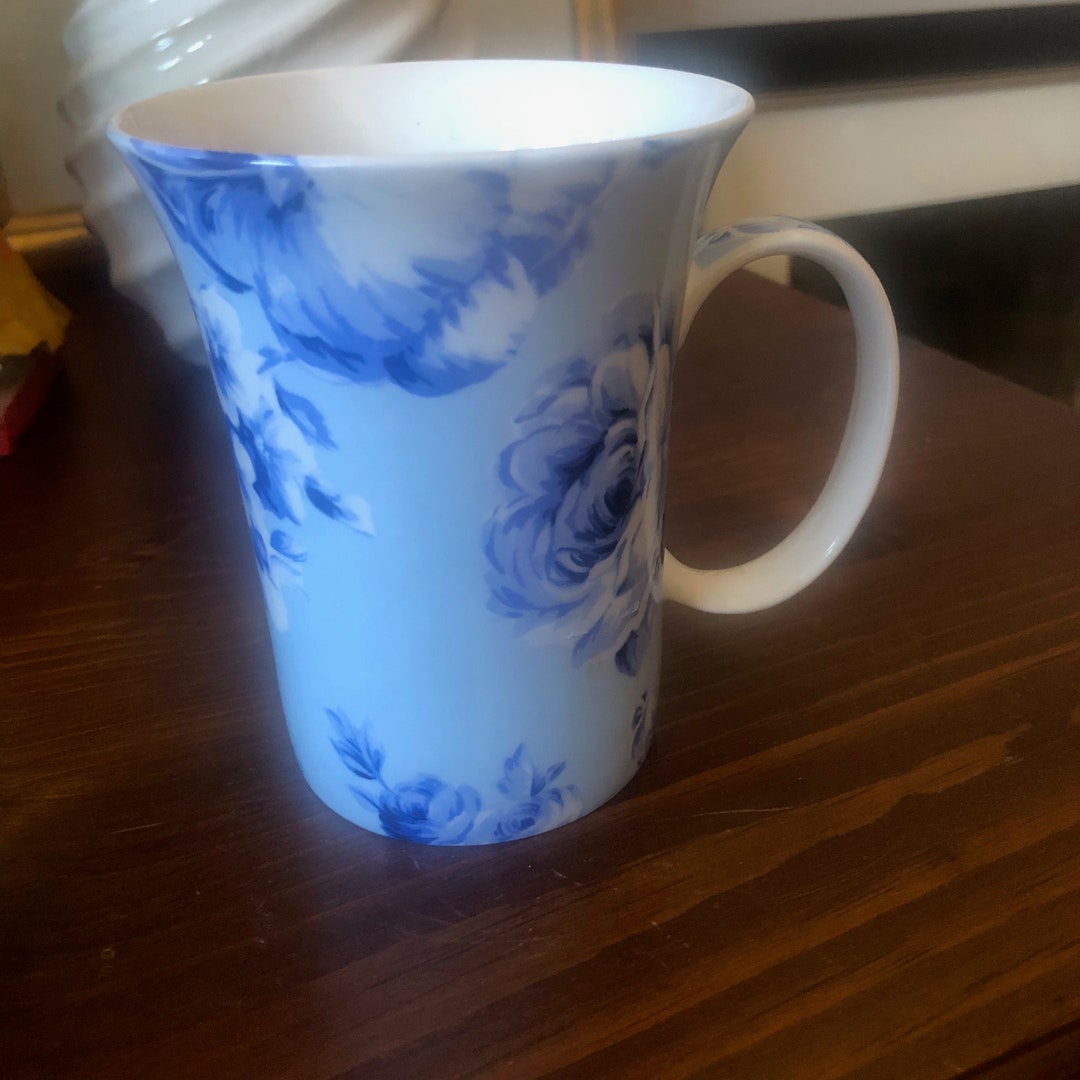 Mayfair & Jackson Fine Bone China Blue and White Roses Floral Mug - YOU ...