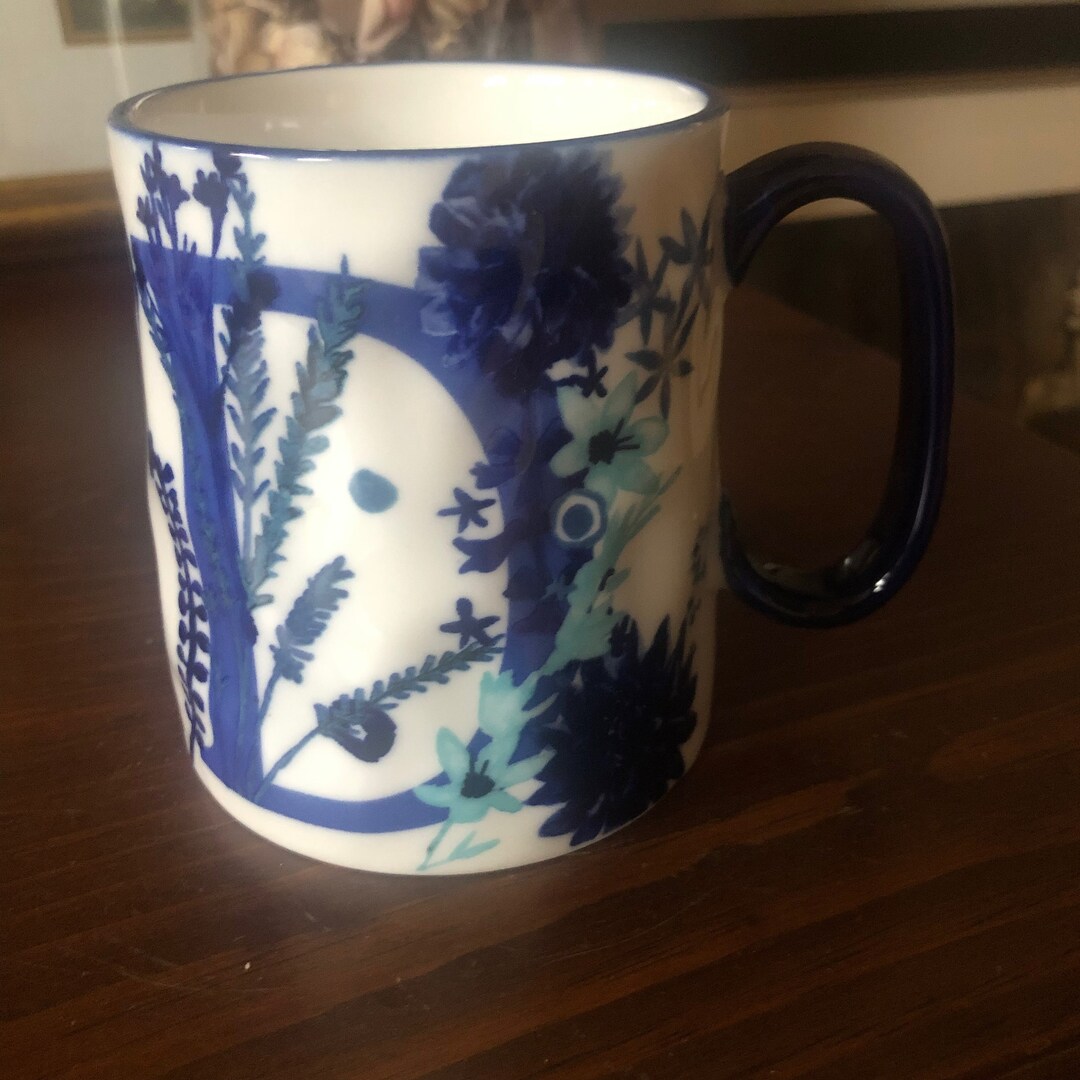 10 Strawberry Street Artisan Collection Initial D Mug - Etsy