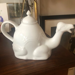 Cordon Bleu White Camel Teapot - Etsy