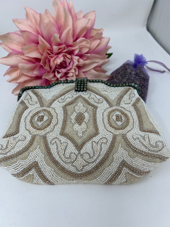 Cream and Tan Beaded 1930s Finger Purse. Art Deco Pur… - Gem