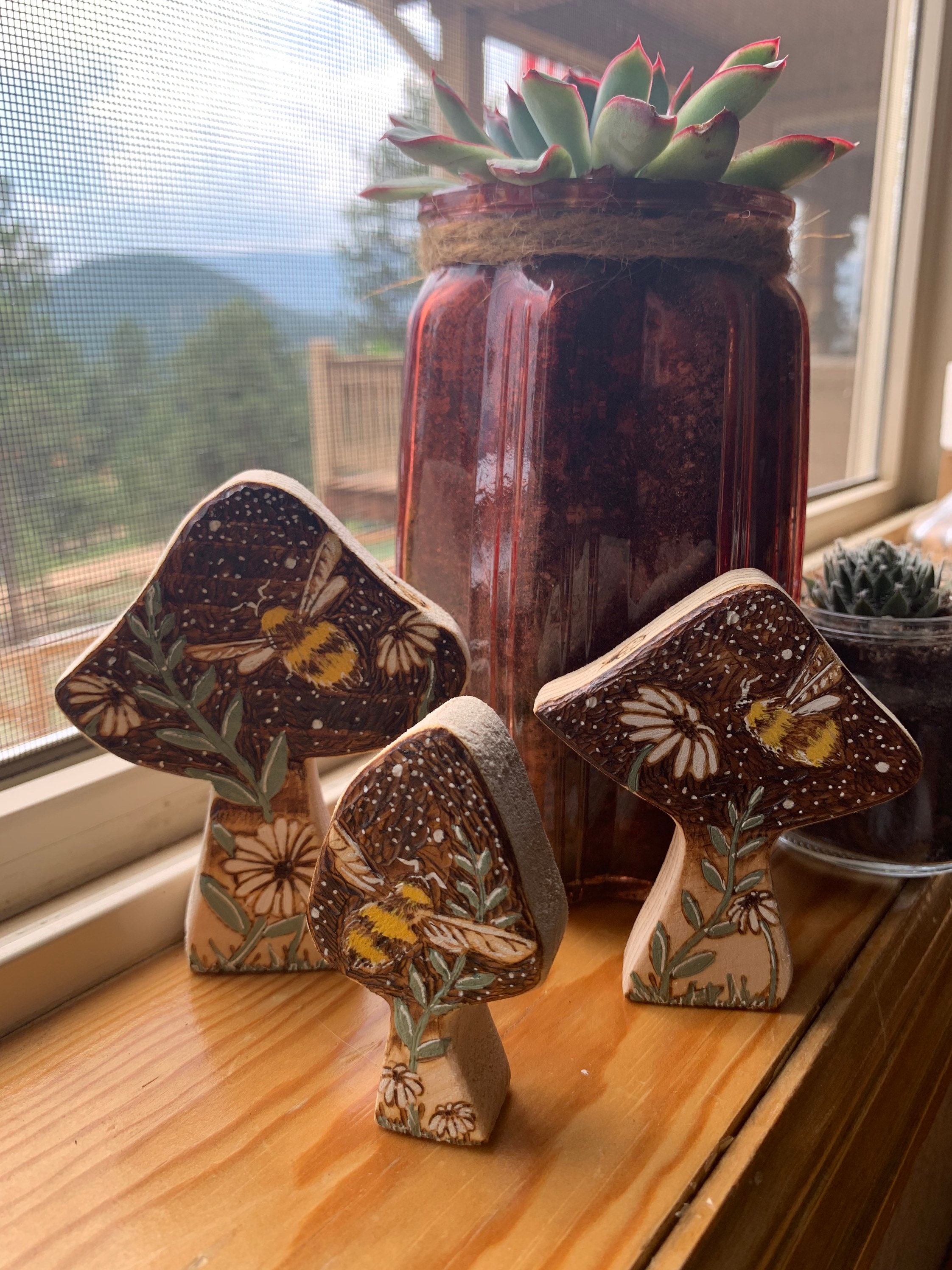 Cottagecore Detailed Bumblebee Shelf Decor - Etsy