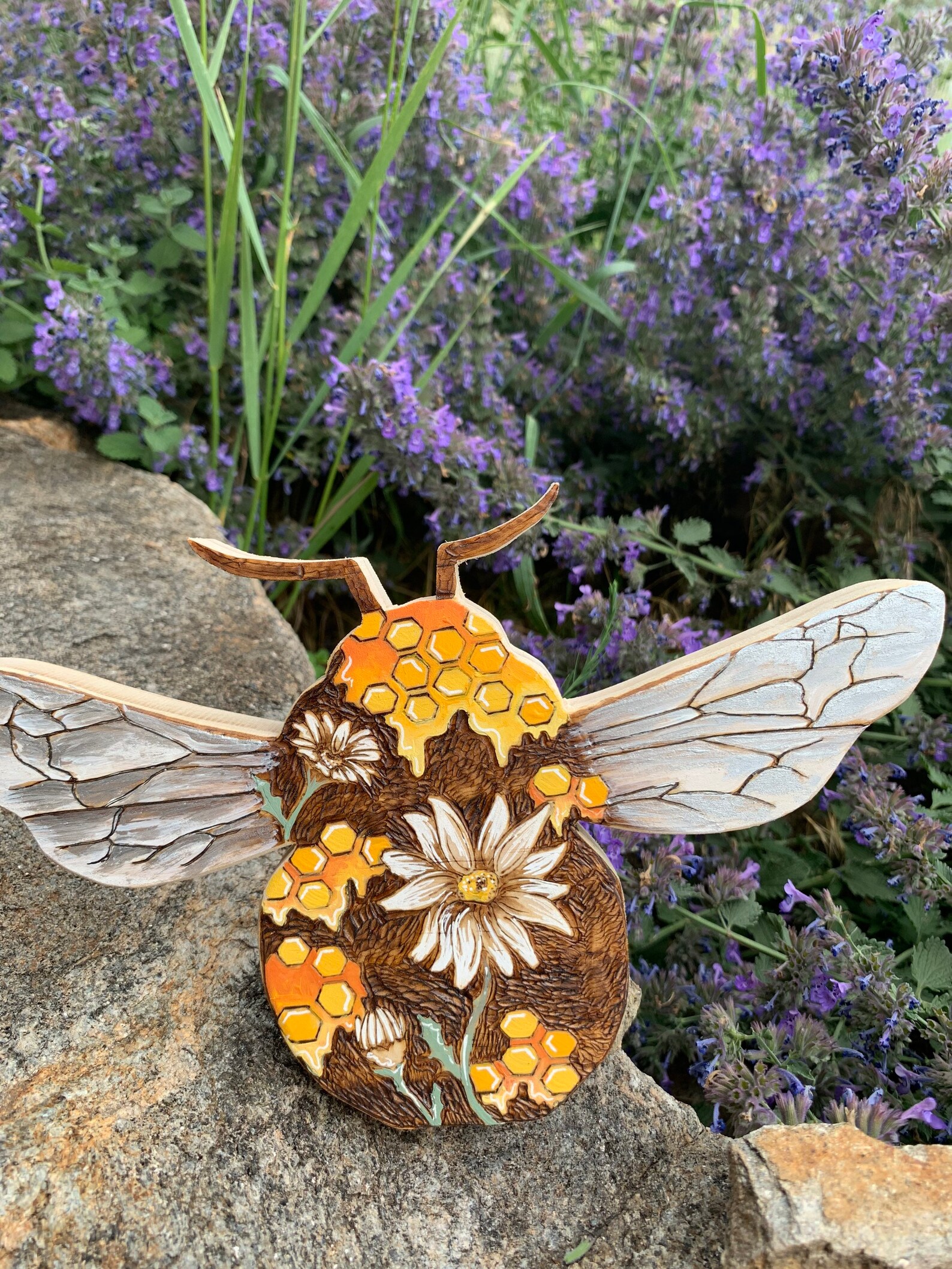 Cottagecore Detailed Bumblebee Shelf Decor - Etsy