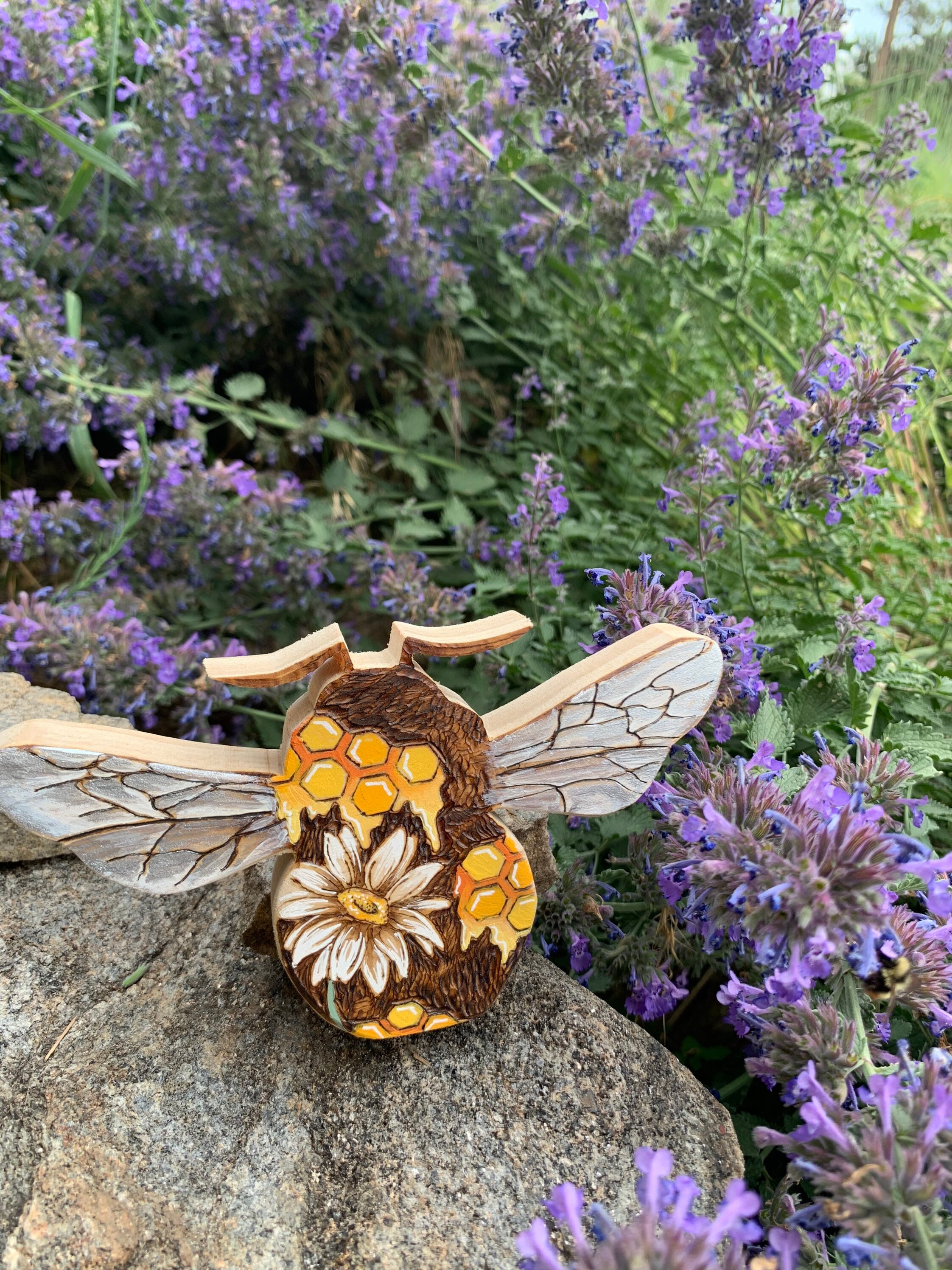 Cottagecore Detailed Bumblebee Shelf Decor - Etsy